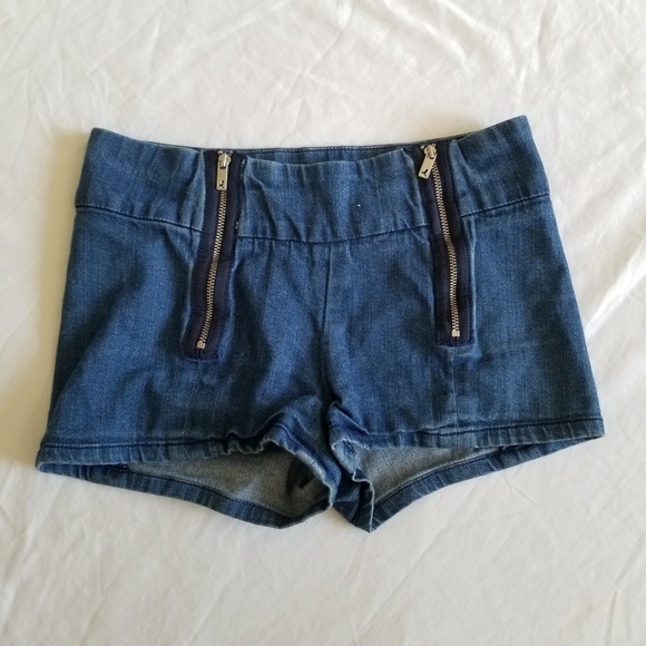 Aritzia | Shorts | Aritzia Community Double Zip Front Denim Shorts ...
